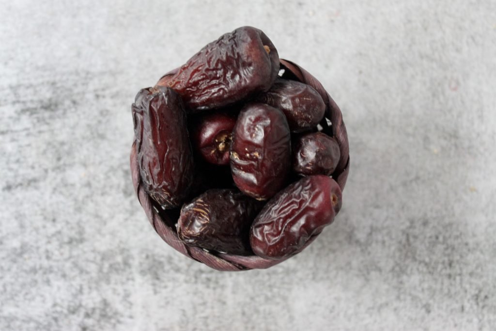 Buy Premium Kalmi Dates Online | Top-Quality Dates In Bengaluru